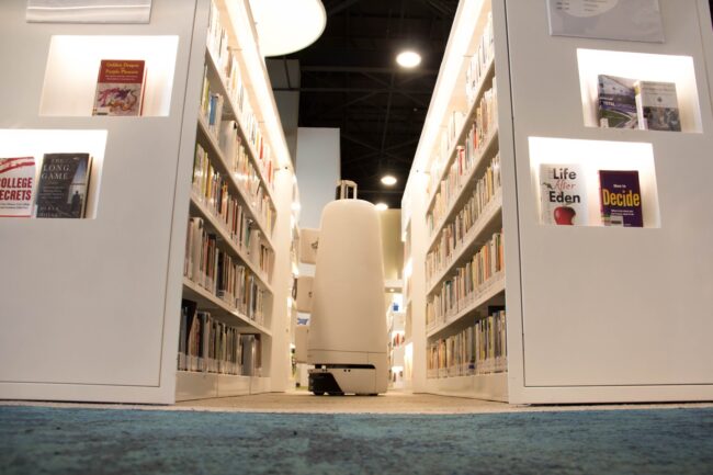 Robot Librarian - Aurora | Senserbot